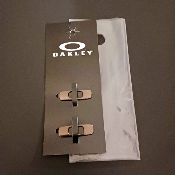 Oakley | Other | Oakley Replacement Batwolf Interchangeable Icons ...